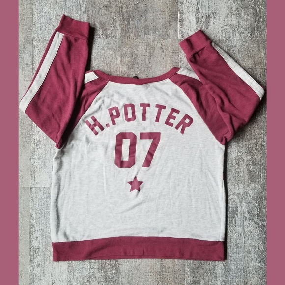 Warner Bros. | Tops | Harry Potter 7 Sweatshirt Red Gray Xl | Poshmark